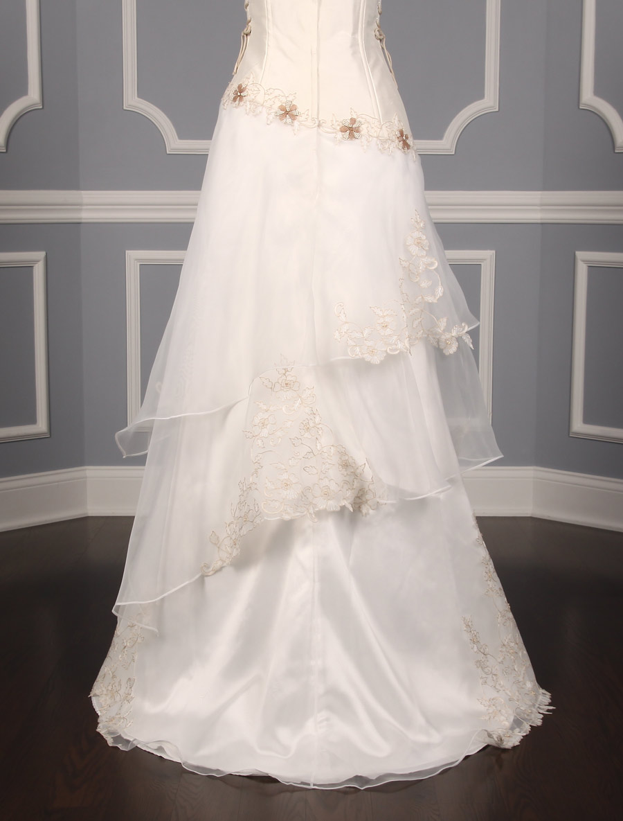 St. Pucchi Valencia Z134 Wedding Dress on Sale - Your Dream Dress