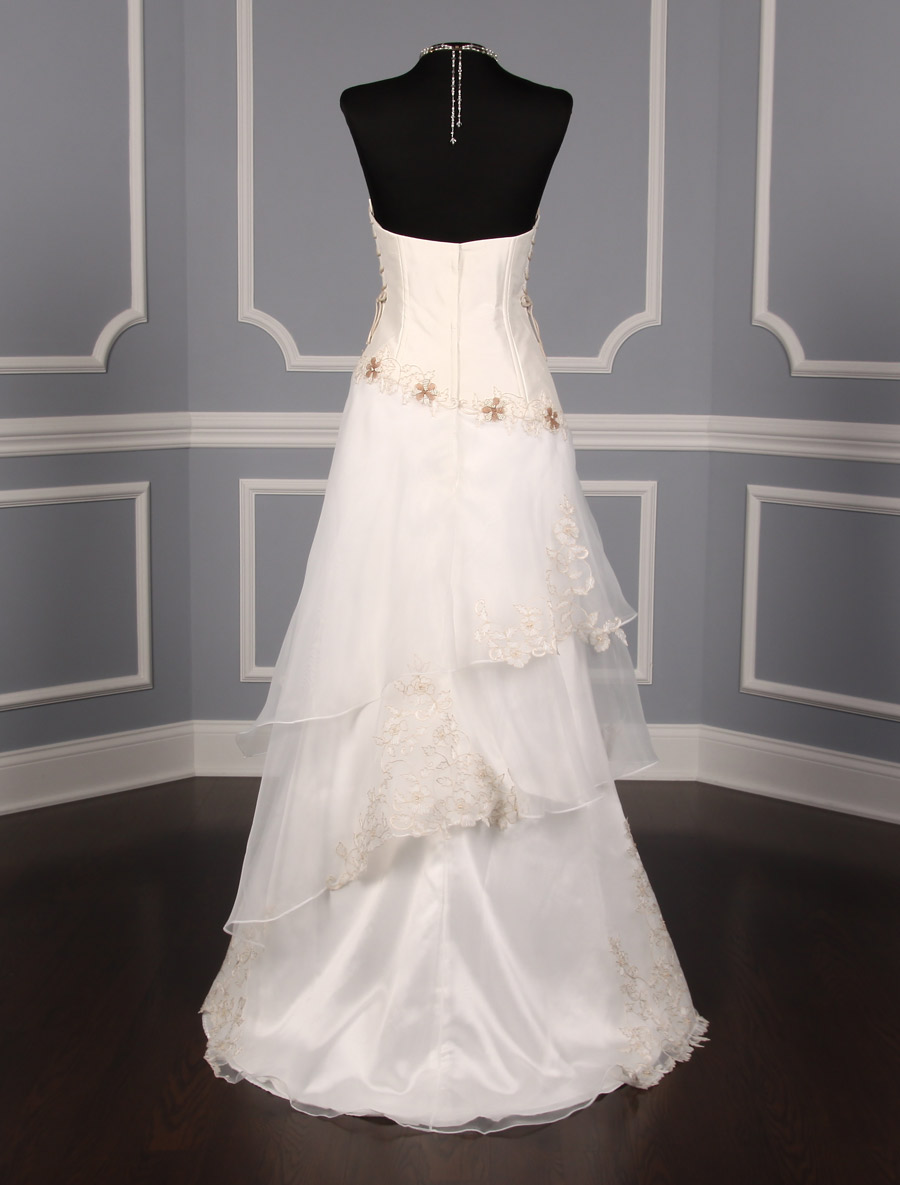 St. Pucchi Valencia Z134 Wedding Dress on Sale - Your Dream Dress
