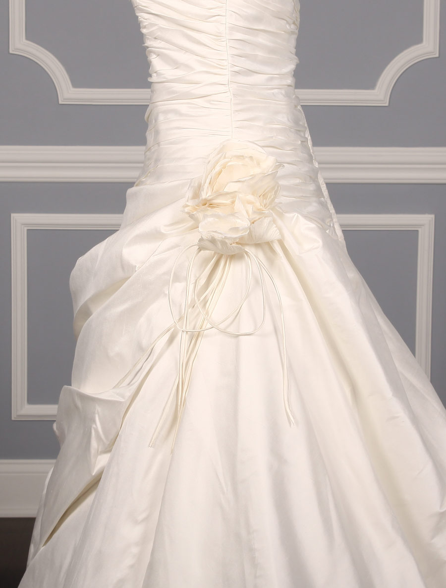 St. Pucchi London Z167 Wedding Dress on Sale - Your Dream Dress ️
