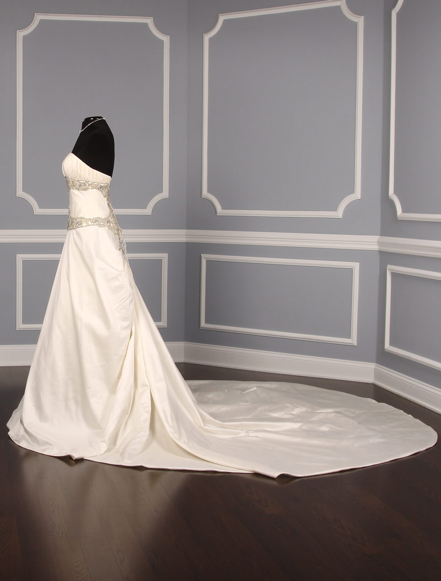 St. Pucchi Isabella Z209 Wedding Dress on Sale - Your Dream Dress